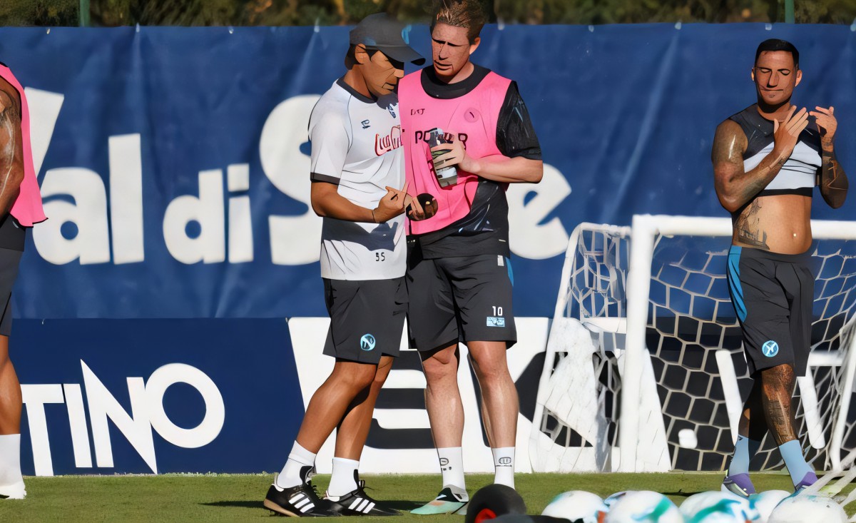 Esposito: "Ritiro del Napoli senza tifosi, ha ragione Conte: i grandi ...