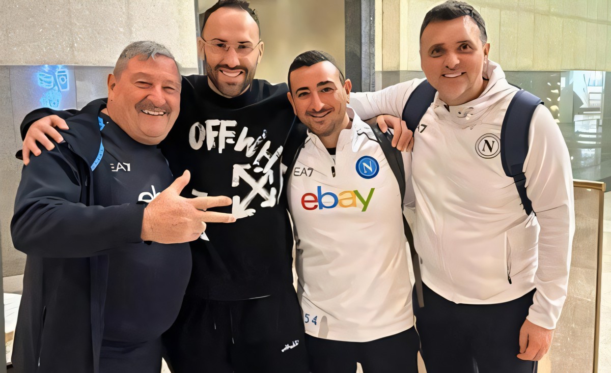 Sorpresa Napoli, nel ritiro in Arabia spunta Ospina: "Bellissima visita ...